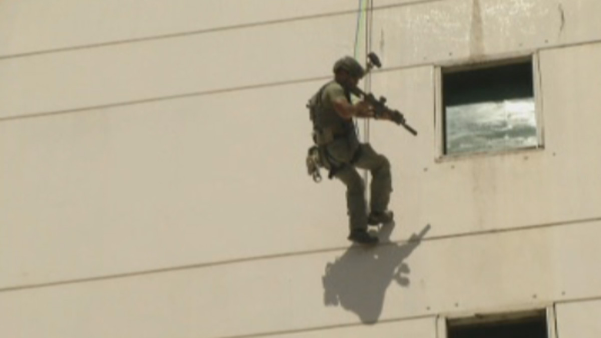 Fire Rescue, SWAT Members Team Up for Rappel Training – NBC 6 South Florida