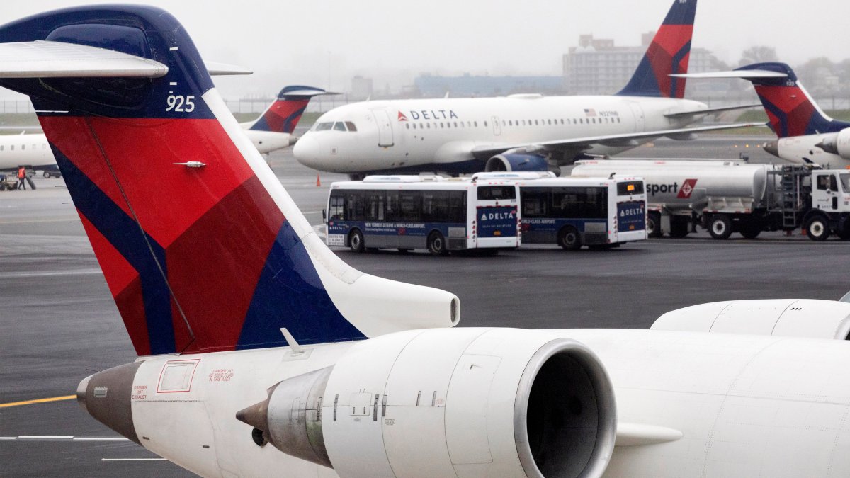 Pair of Passengers From Florida Exit NYC Flight Via Slide Before ...