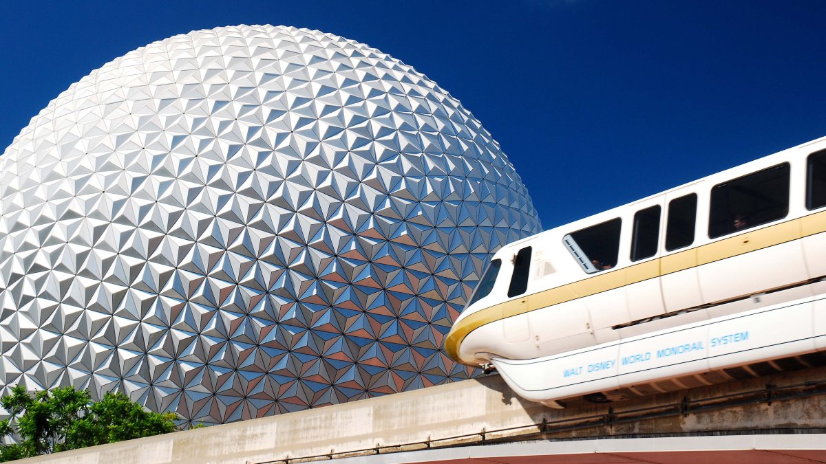 Walk-in cooler fire causes smoke plume above France Pavilion at Disney ...
