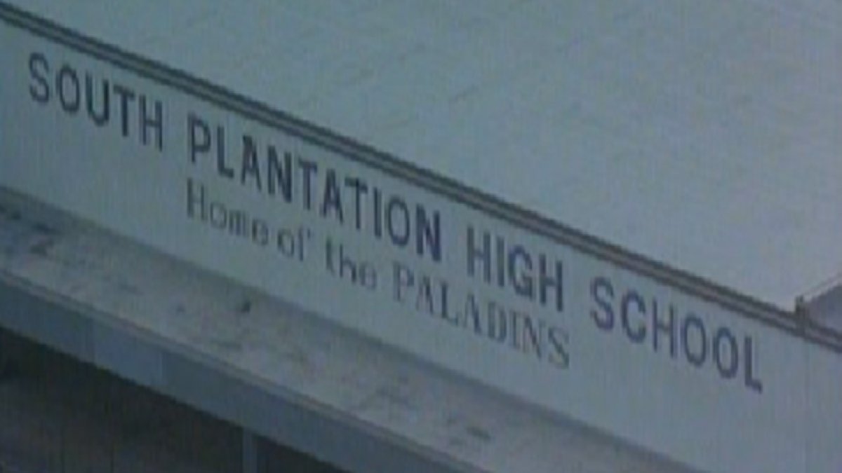 South Plantation High Students Suffer ‘Heat Emergencies’ After Bomb ...
