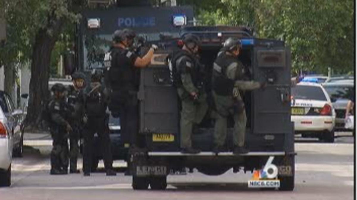 SWAT Team Searching for Armed Suspect in in Miami – NBC 6 South Florida