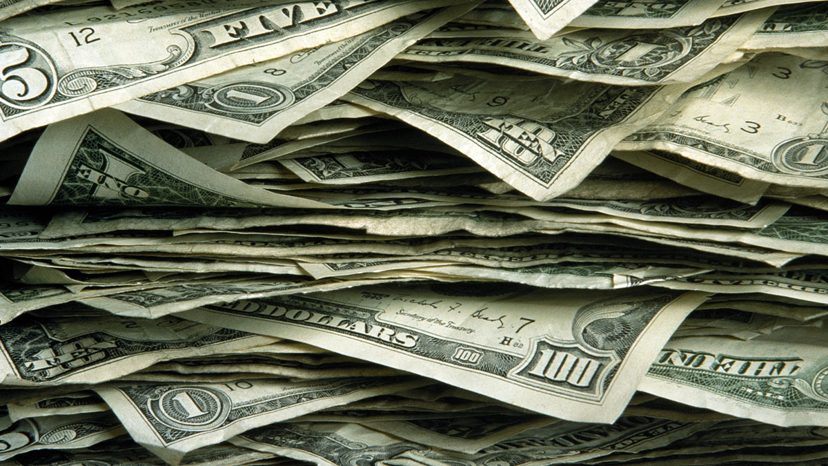 Ft. Lauderdale Pub Removes $10K Stapled to Walls, for Unemployed Staff ...