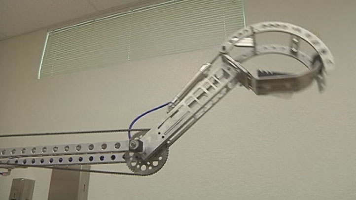 High School Building Basketball-Dunking Robot For Competition – NBC 6 ...
