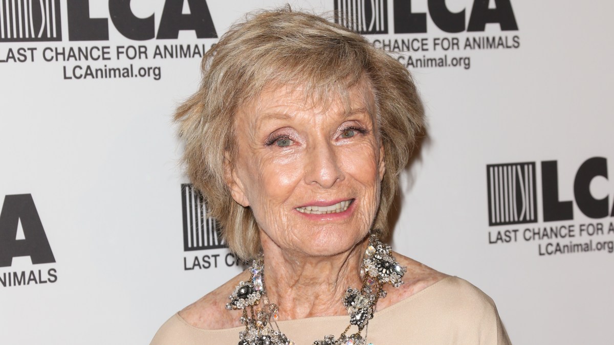 Cloris Leachman, Oscar and Emmy Winner, Dies at 94 – NBC 6 South Florida