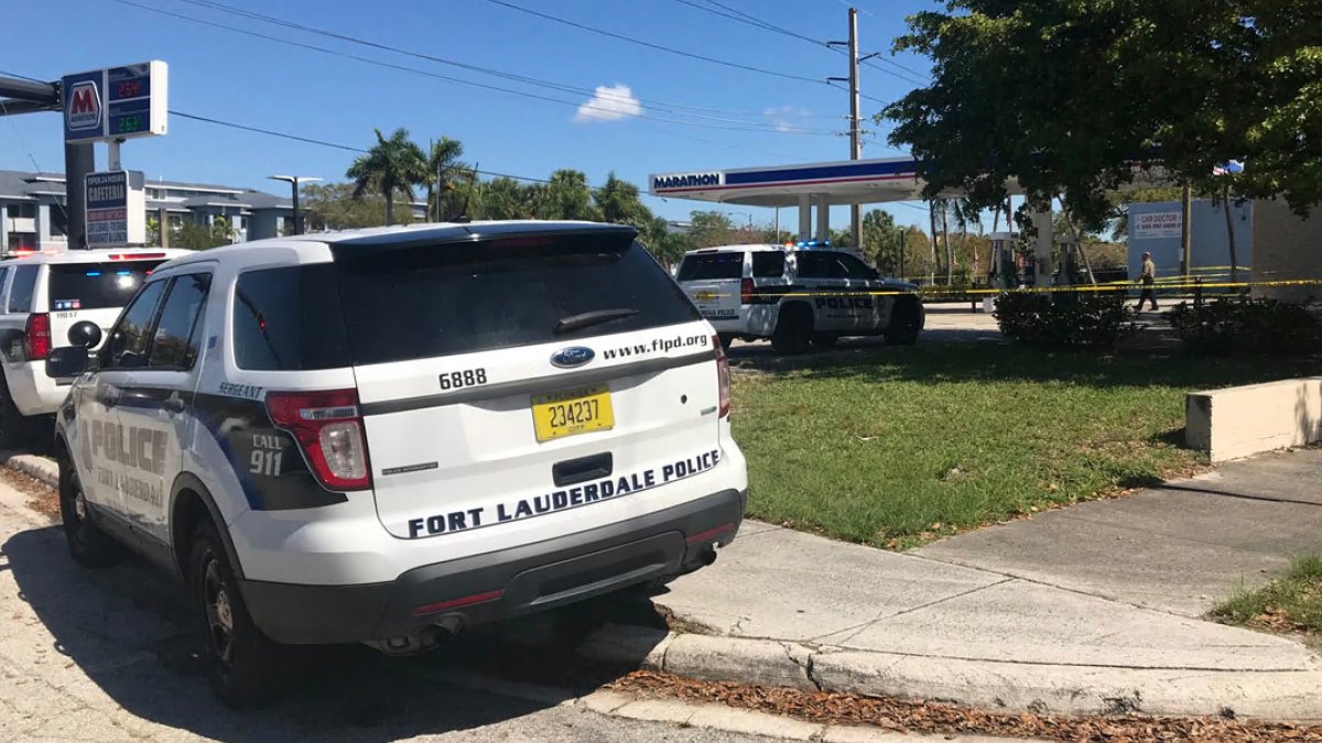 Man Hospitalized Gunman Sought After Shooting Outside Fort Lauderdale