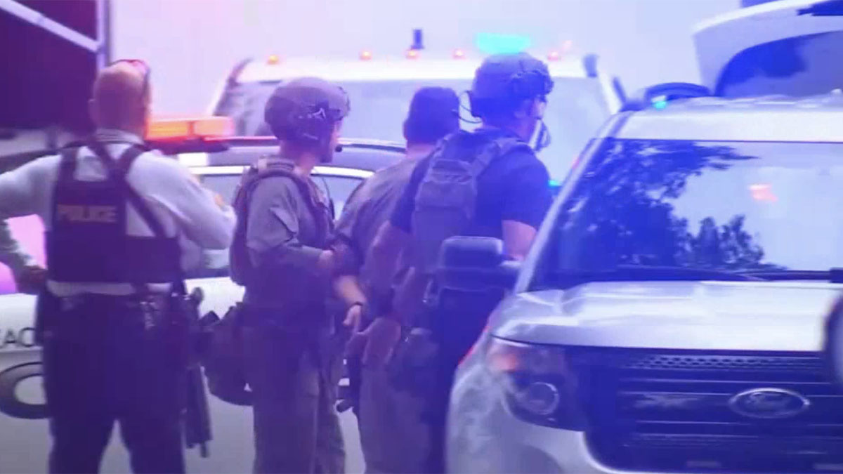 Miami Beach Man Who Fired Gun in Apartment Arrested After SWAT Standoff ...