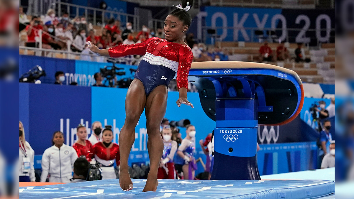 Video: Watch Simone Biles’ Vault Before She Left Team Event – NBC 6 ...