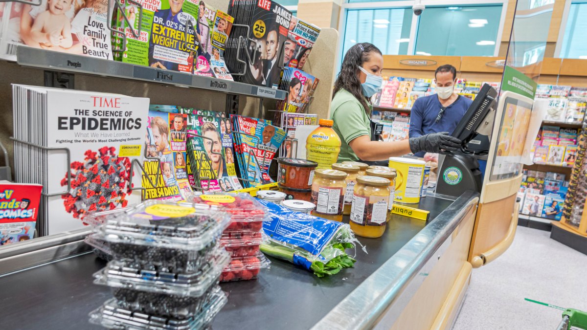 Publix to Reinstate Mask Mandate for Employees – NBC 6 South Florida