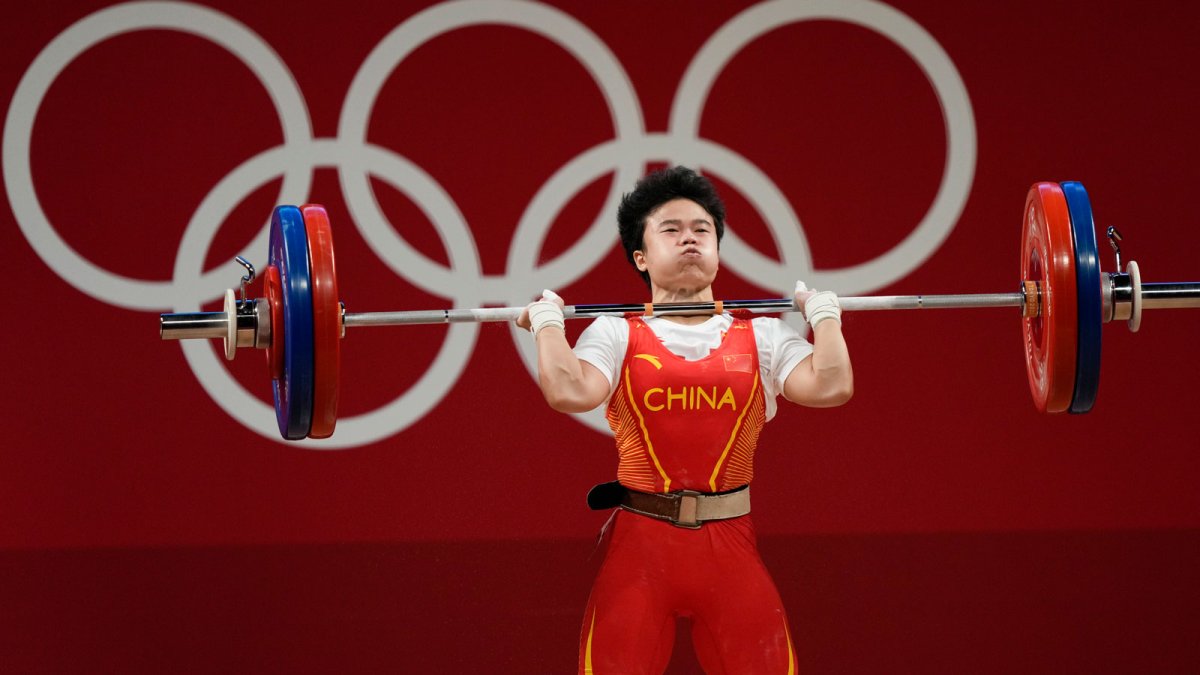Hou Zhihui wins gold, sets Olympic records in Women’s Weightlifting 49 ...