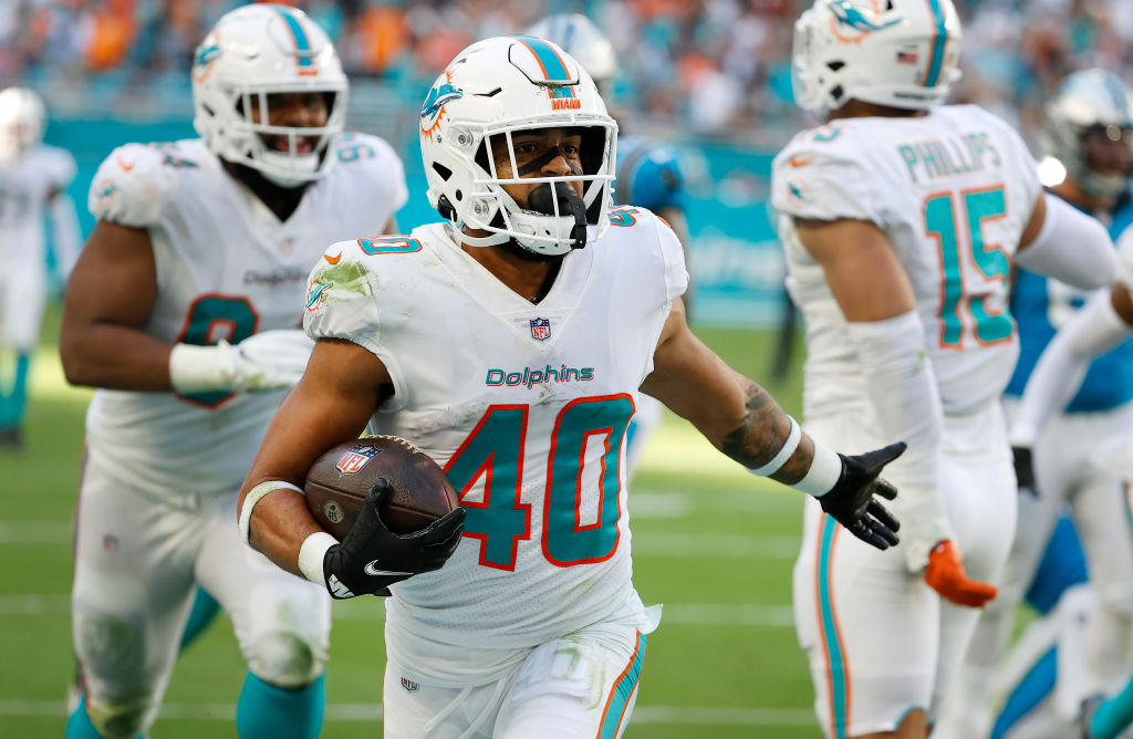 Dolphins Win 4th Straight, Roll Past Panthers 33-10 – NBC 6 South Florida