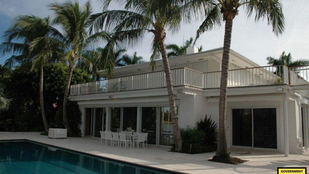 Ghislaine Maxwell Trial Photos Show Epstein’s South Florida Home – NBC ...