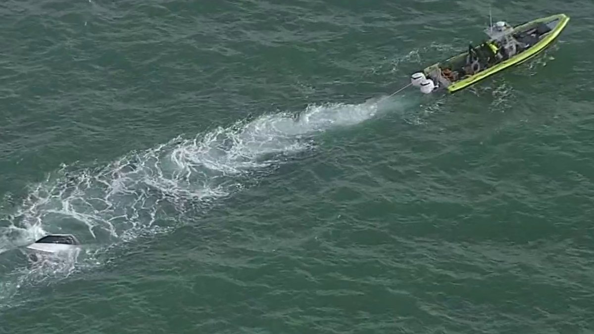People Rescued From Sinking Boat Off Haulover Park Nbc 6 South Florida