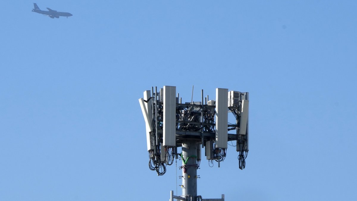 5G Won’t Roll Out to Some in South Florida Due to Air Safety Concerns ...