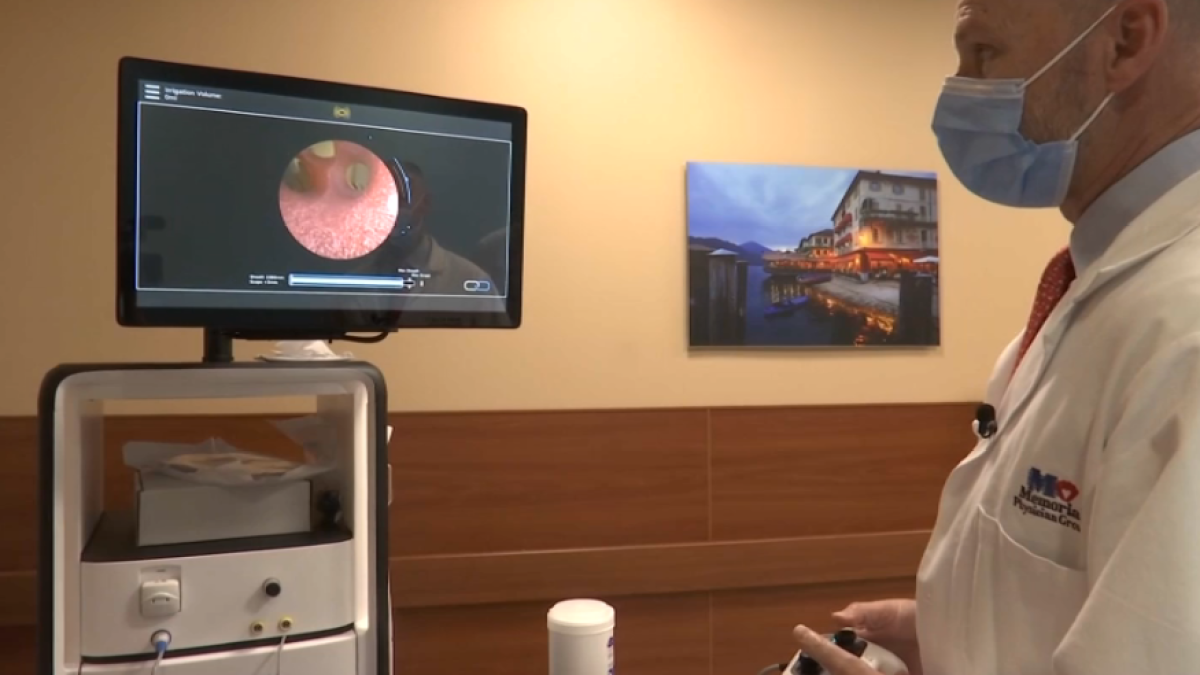 New Robotic Machine at Memorial Hospital West Helps Detect Early Lung ...