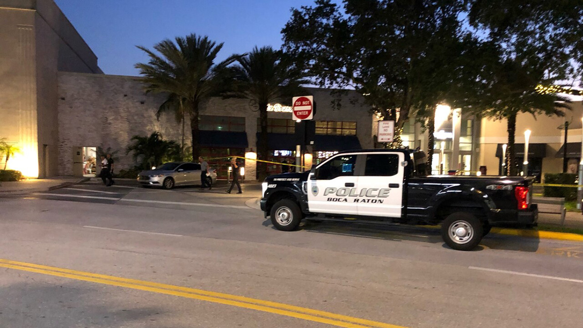 1 Hurt, Suspect in Custody After Shooting at Town Center at Boca Raton ...