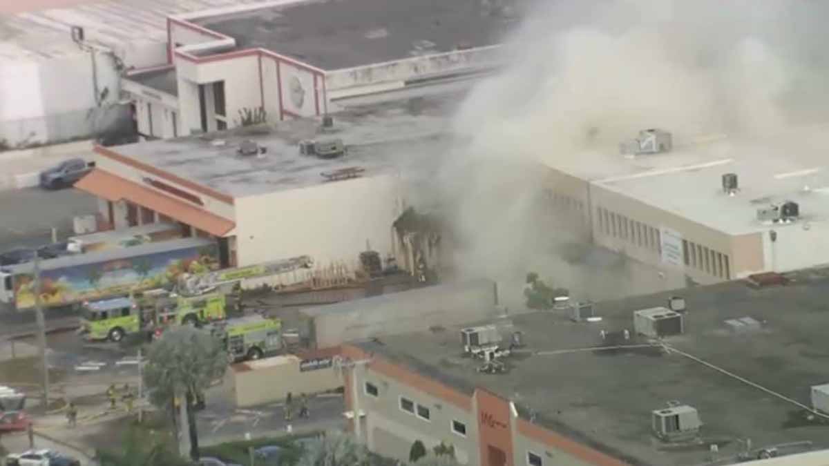 Crews Battle Large Fire at Warehouse in NW Miami-Dade – NBC 6 South Florida