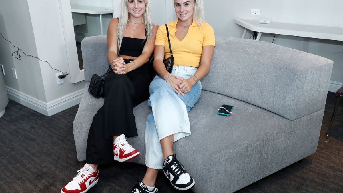 Basketball’s Cavinder Twins Say They’ll Transfer to Miami – NBC 6 South ...