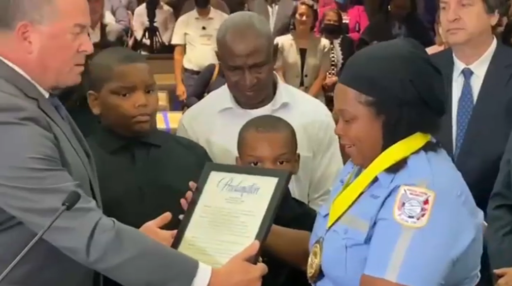 Operator in Broward Bus Shooting Honored With Medal of Valor – NBC 6 ...