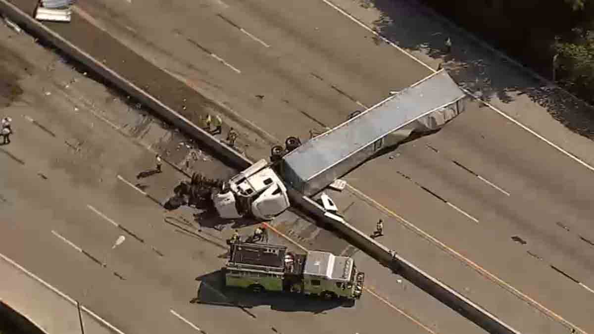 3 Hospitalized After Tractor-Trailer Rollover Crash on Turnpike in Miami-Dade – NBC 6 South Florida