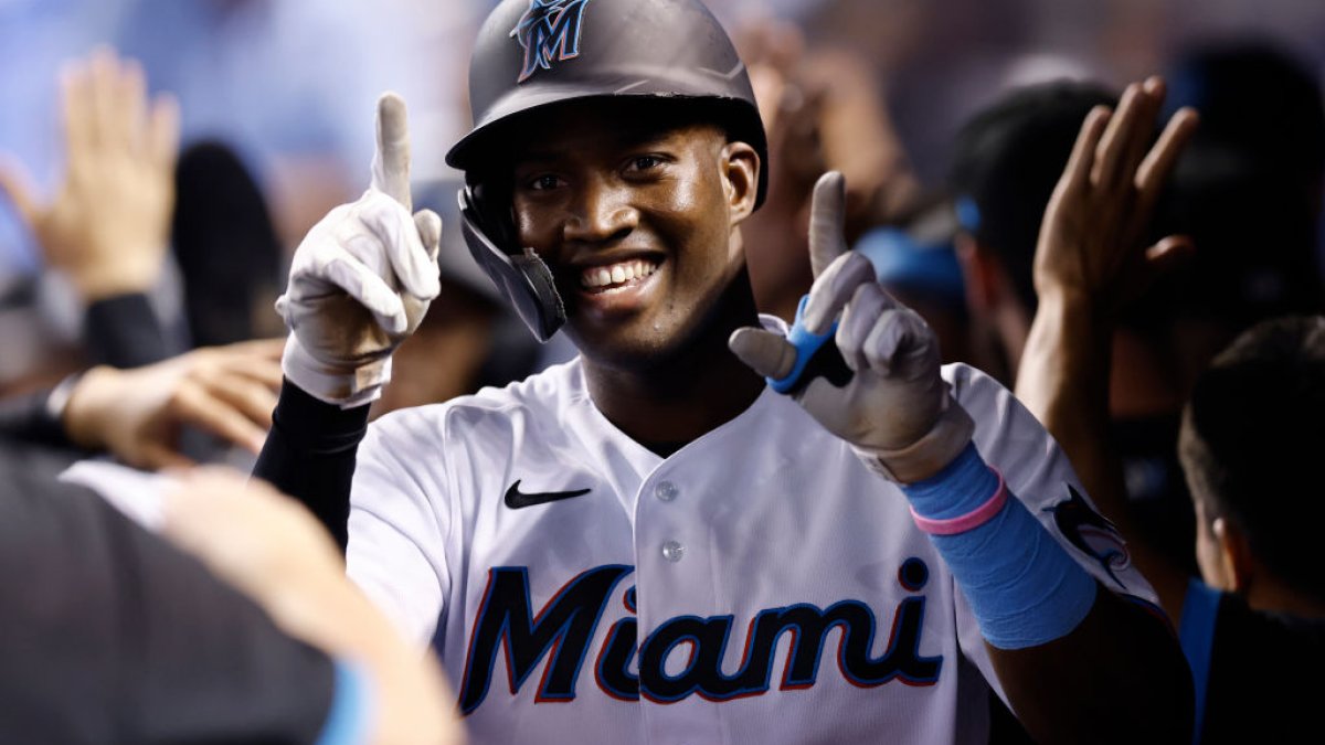 Sánchez’s Sacrifice Fly in 9th Lifts Marlins Past Giants – NBC 6 South ...