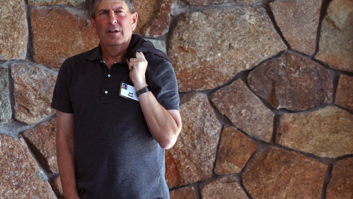 NBCUniversal CEO Jeff Shell Out After ‘Inappropriate Relationship ...