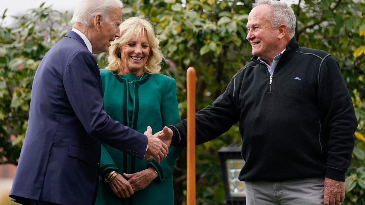 Bidens Honor White House Groundskeeper Dale Haney – NBC 6 South Florida
