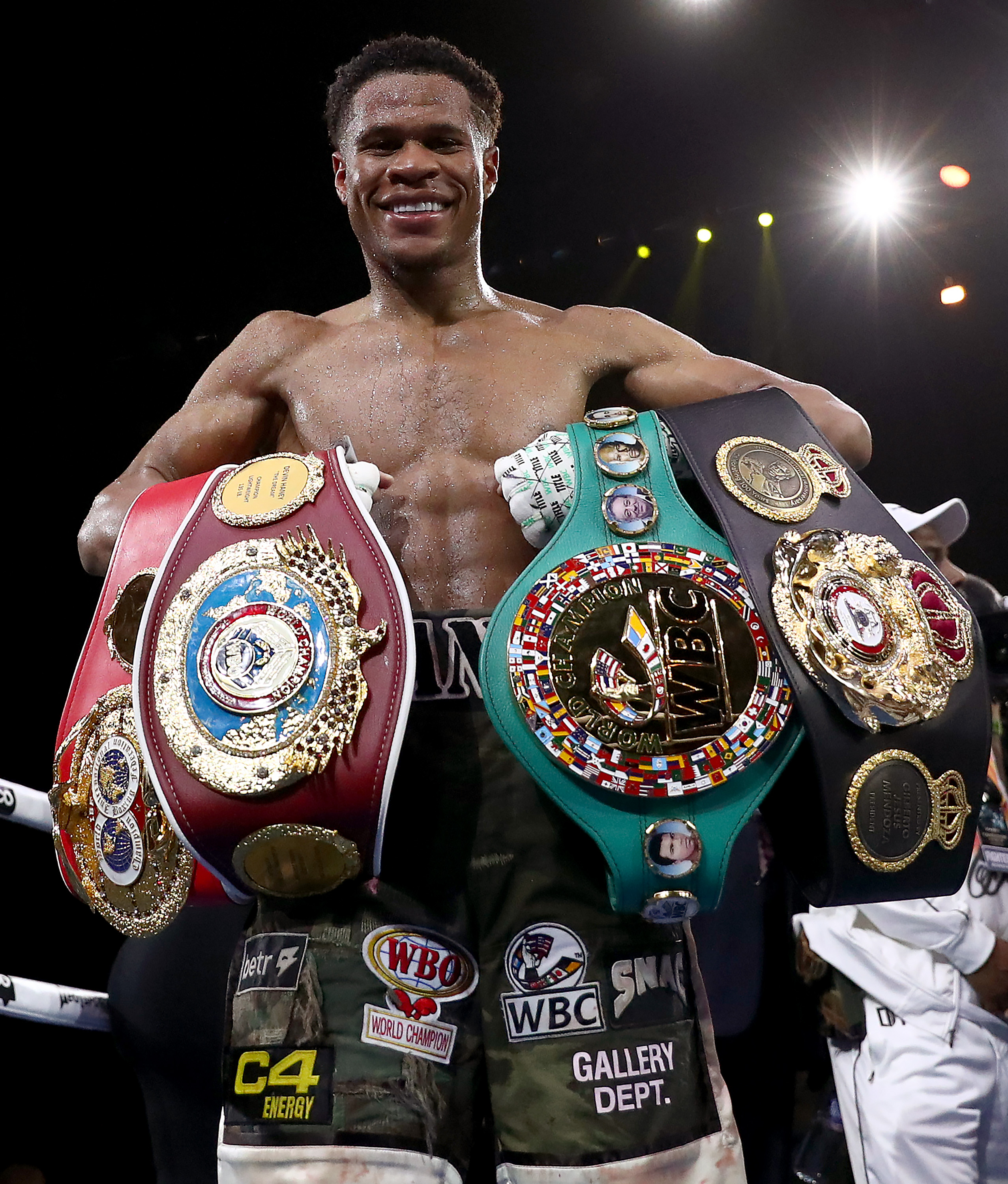 Devin Haney Beats George Kambosos Jr. To Keep Four World Lightweight ...