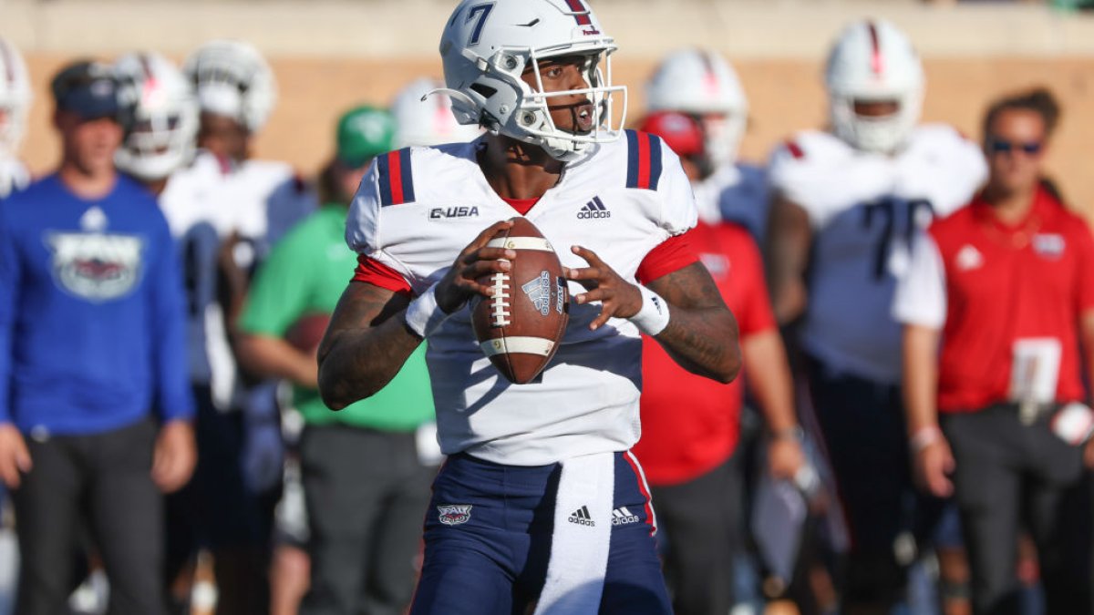 Perry Accounts for 4 TDs, FAU Beats Rival FIU 52-7 – NBC 6 South Florida