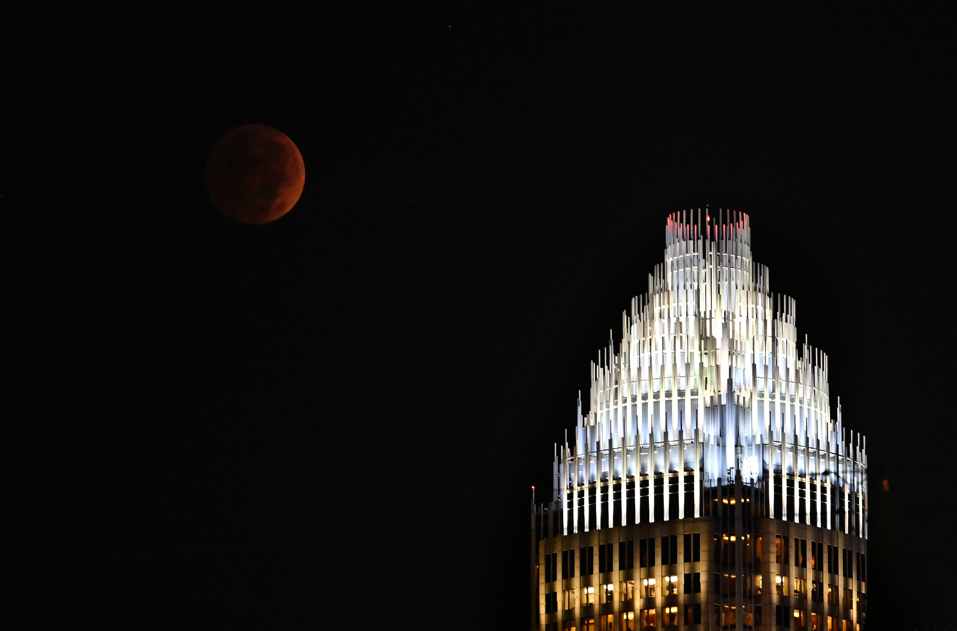Pictures of the Last Blood Moon of 2022 From Around the World – NBC 6 ...