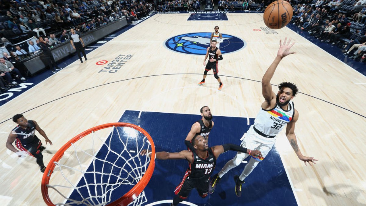 Towns Scores 25, Wolves Hold on Against Heat for 105-101 Win – NBC 6 ...