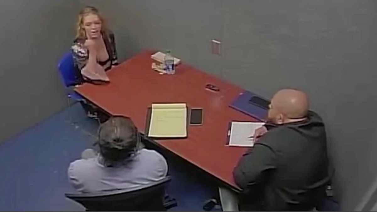 New Police Video Shows OnlyFans Model Learning Boyfriend Died After ...