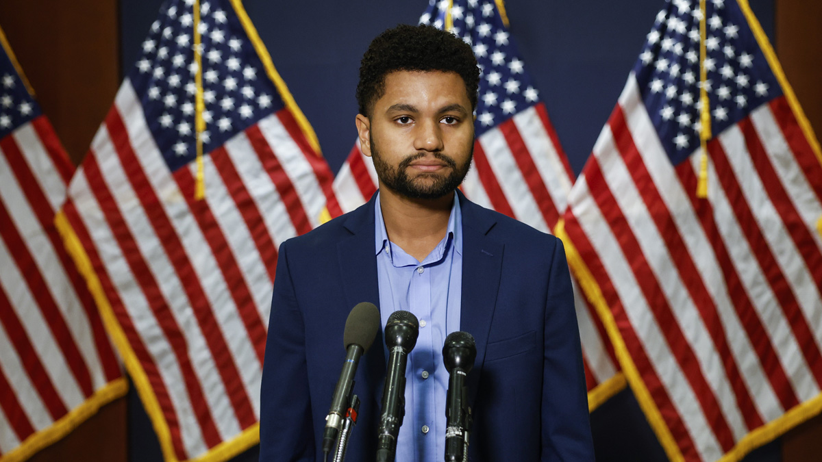 Florida’s Frost, 1st Gen Z Congressman-Elect, Denied Apartment Over Bad ...