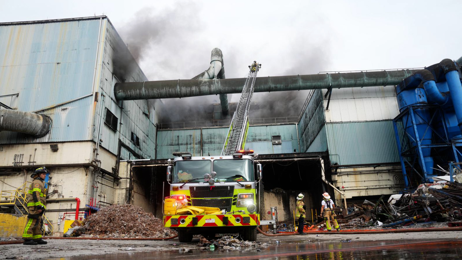 In Photos: Shocking Images Show Crews Battle Massive Fire at Doral ...