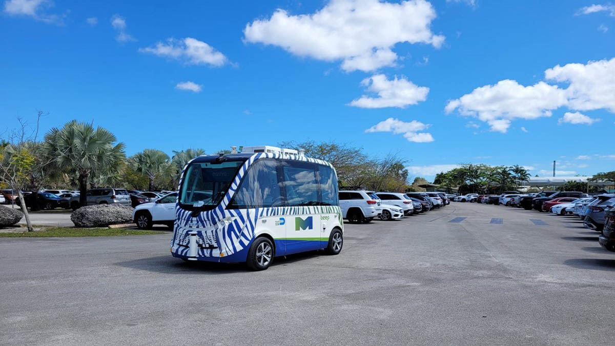 Light Speed Ahead: Electric, Self-Driving Vehicles Arrive at Zoo Miami ...