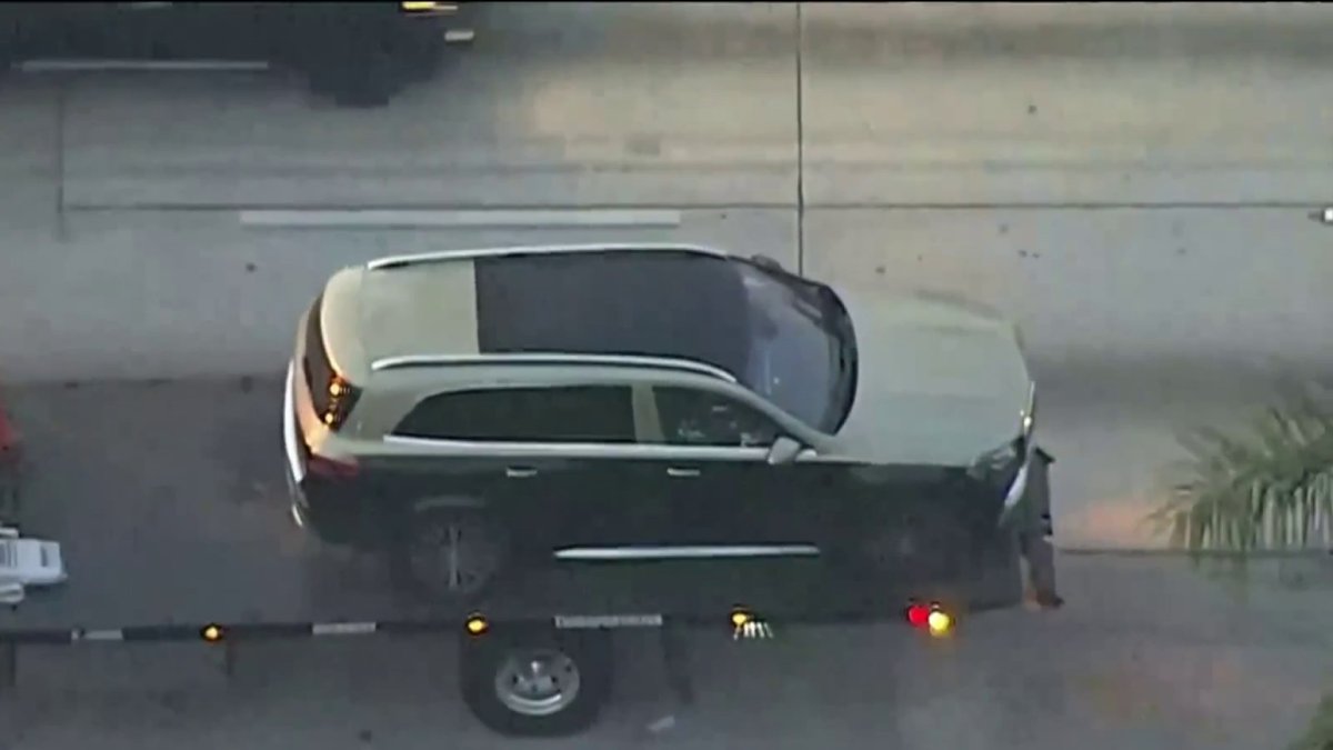 Driver Injured After SUV Shot 15 Times on I-95 – NBC 6 South Florida