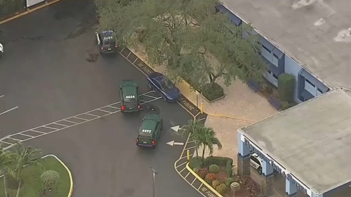 Deputy Shoots At Man Who Attacked Him At Dania Beach Hotel Bso Nbc 6