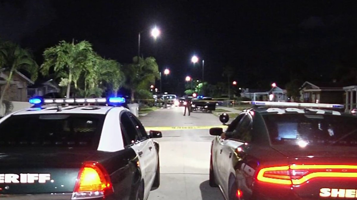 1 Dead 2 Hospitalized In Triple Shooting Outside Pompano Beach Home
