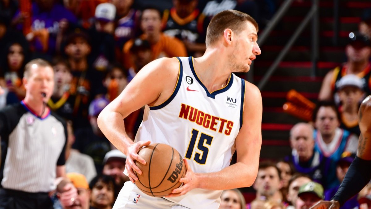 Nuggets’ Nikola Jokic Appears to Elbow Suns Owner in Game 4 – NBC 6 ...