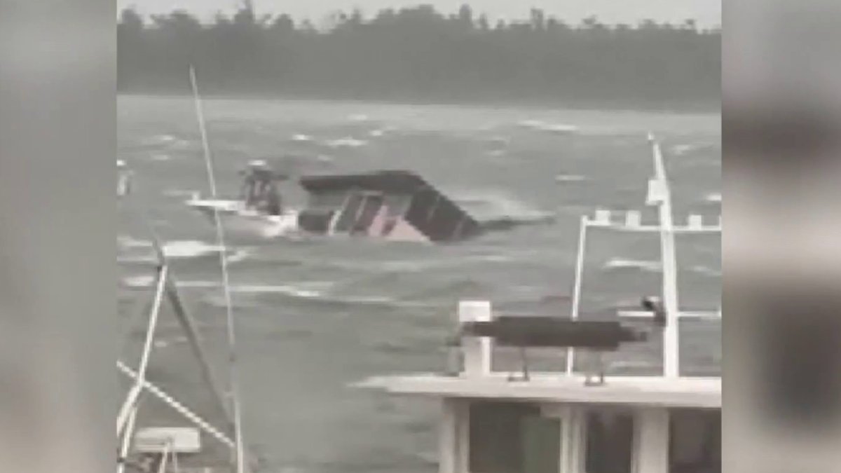 Video: 4 rescued by good Samaritan after boat capsizes in Panama City ...
