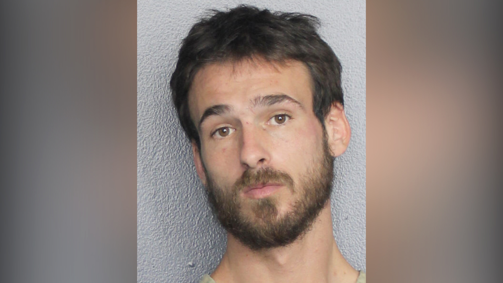 Deputies arrest man who fled after he stole car with 3-year-old inside ...