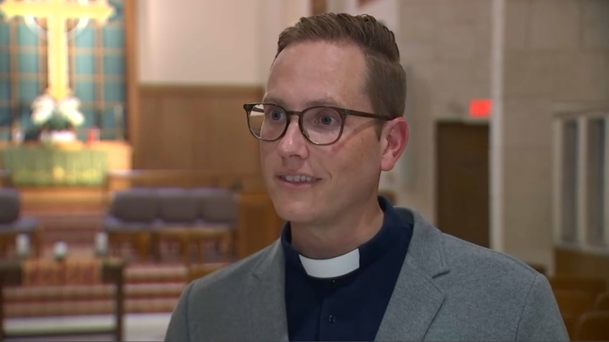Gay United Methodist pastor promoted to senior position he was denied a ...