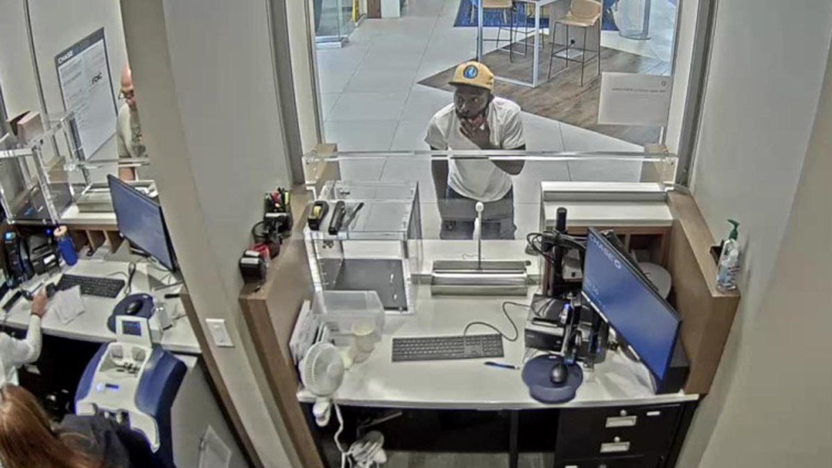 Serial South Florida bank robber arrested after pursuit ended in crash ...