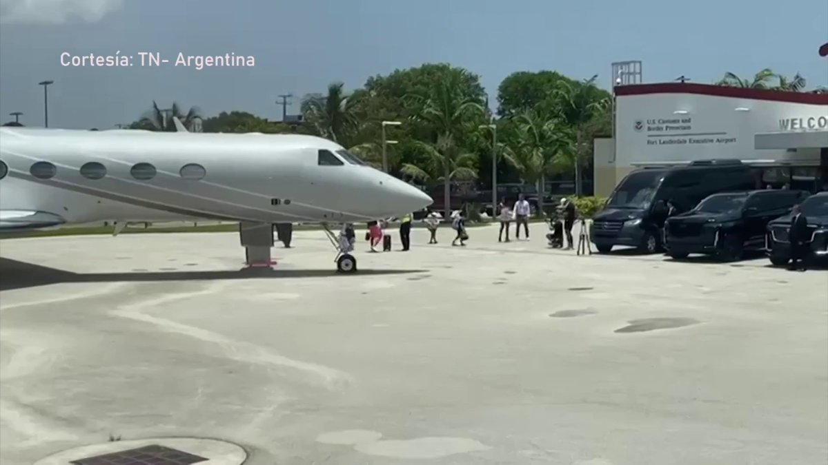 Messi spotted landing in South Florida as he prepares for Inter Miami ...