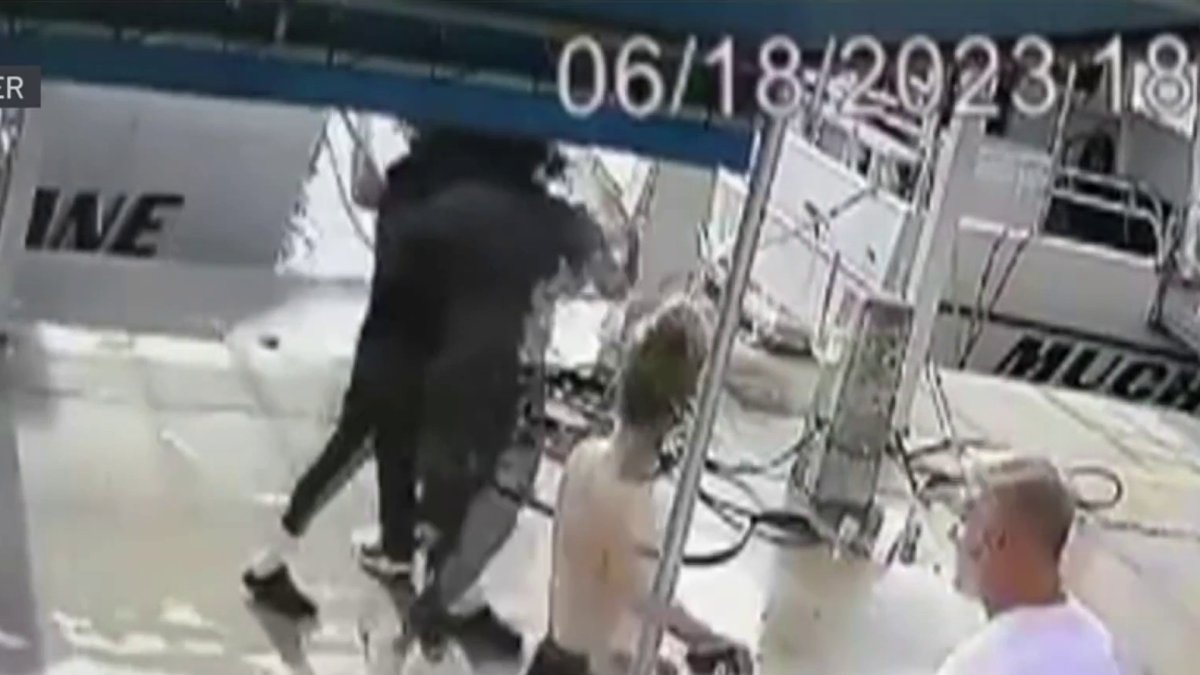 Video shows alleged Tyreek Hill assault at Miami marina – NBC 6 South Florida