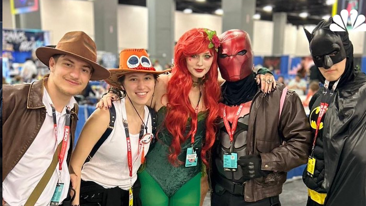 Fans flock to see their favorite movie and comic book icons at the ...