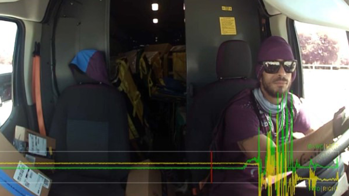 Video shows suspect in $50,000 Amazon cargo heist driving stolen van in ...