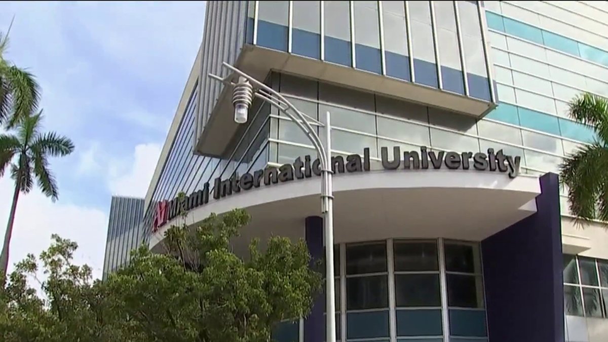 Students left scrambling after abrupt closure of Miami Art Institute ...
