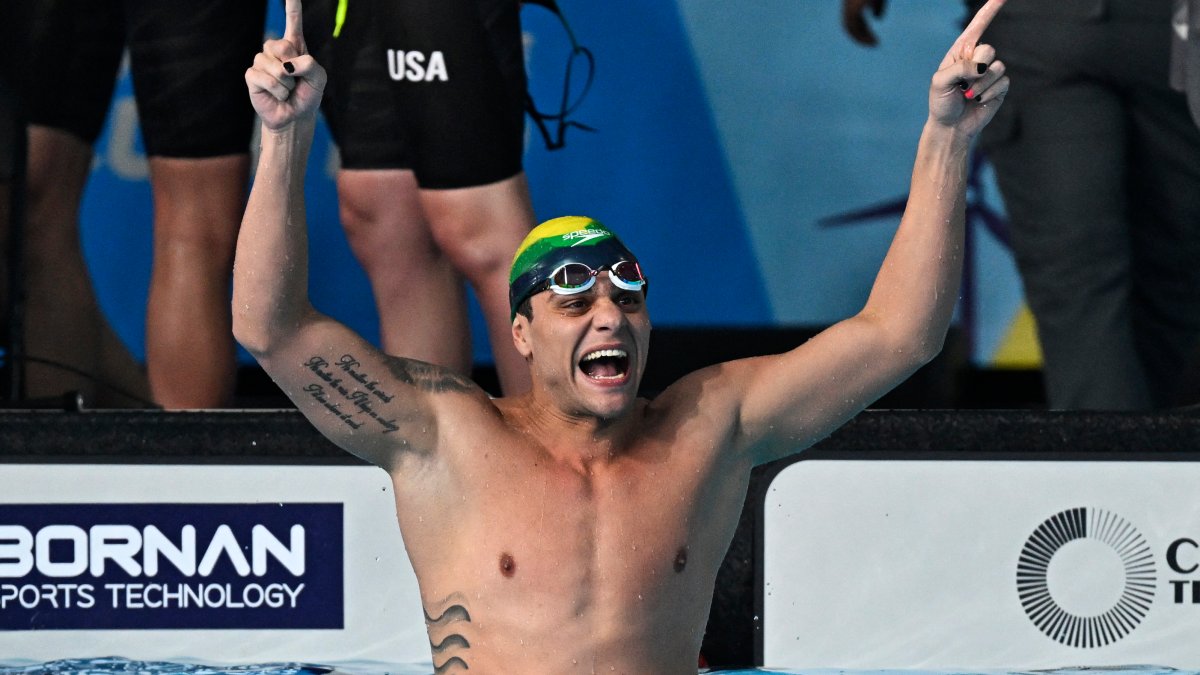 Swimmer Felipe Ribeiro paints nails as reminder of bipolar disorder at ...