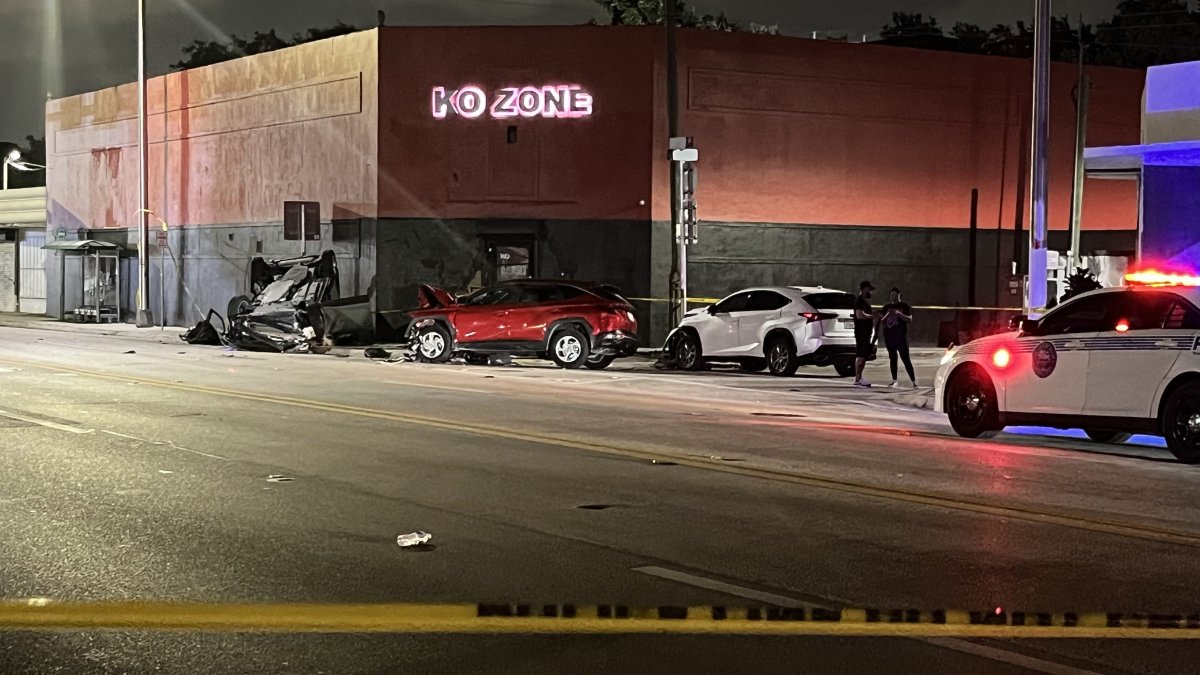 Suspect in custody after rollover crash involving stolen vehicle in ...