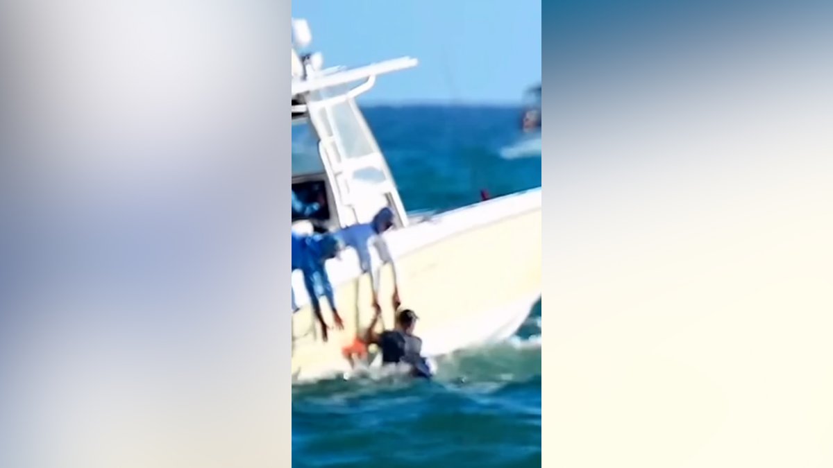 Boat capsizes in Haulover Inlet, passengers rescued by good samaritans ...